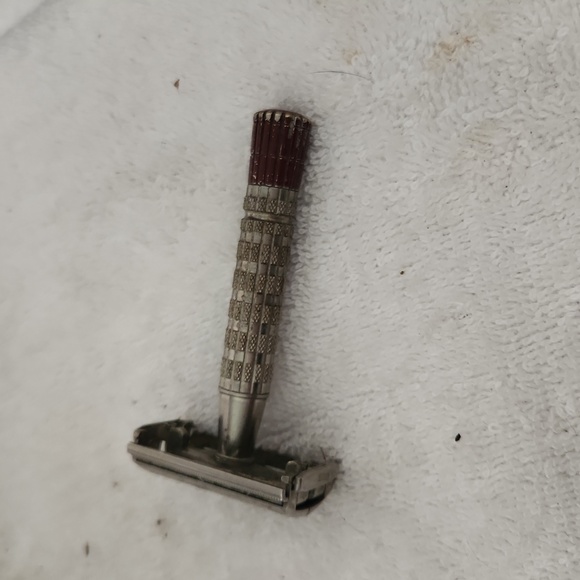 gillette | Bath | Vintage 955 Gillette Red Tip Super Speed Double Edge ...